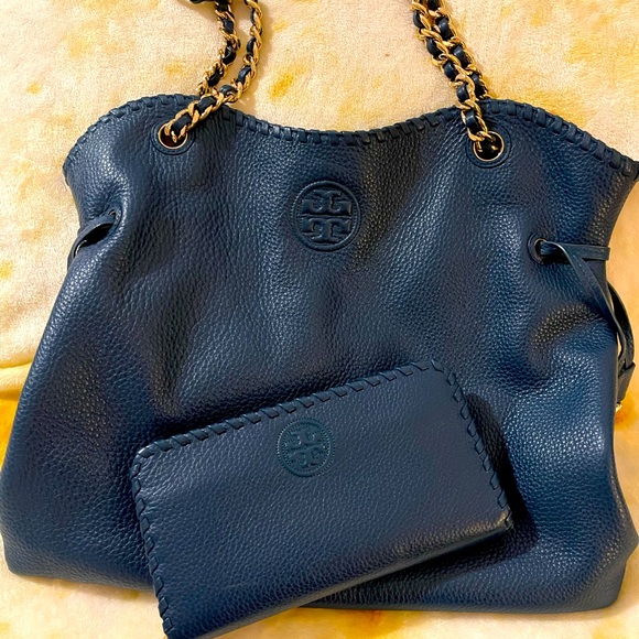 Tory Burch | Bags | Tory Burch Marion Slouchy Drawstring Tote Bag With Matching Wallet | Poshmark